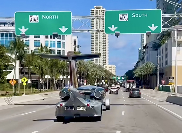 The Limo Jet Is Drawing Attention At Consumer Events | 12VoltNews.com