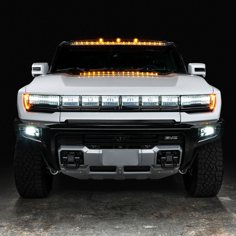 Light Up Your Hummer EV with ORACLE Lighting’s New Roof-Mounted LED Bar ...